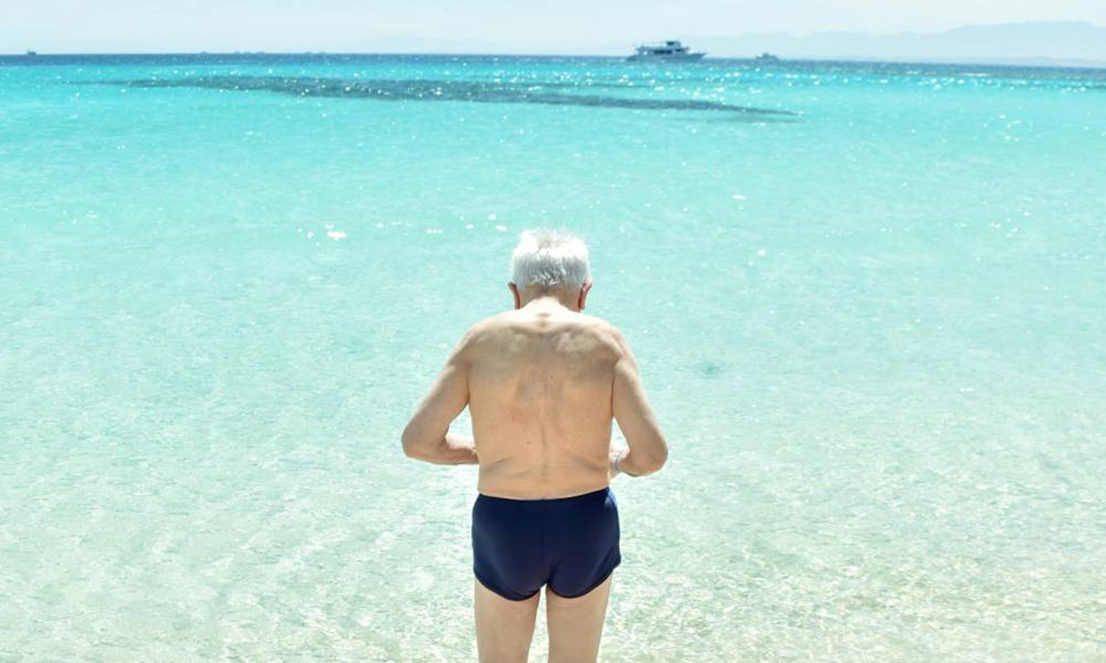Travel Insurance For Over 70s | Get a Quote | Age UK Trading